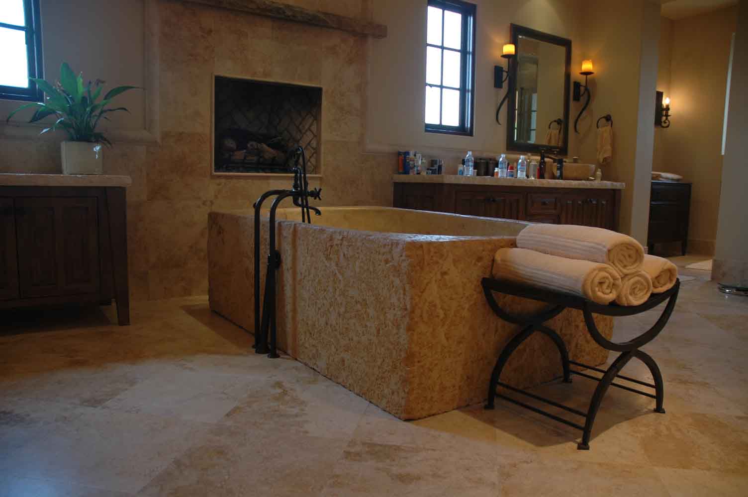 Bathtubs and showers – Architectural Stone Decor